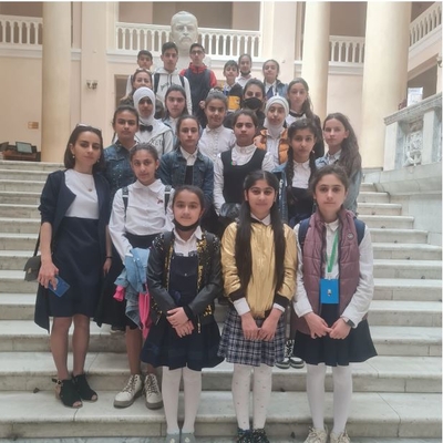 Xəzər rayonu 262 nömrəli tam orta məktəbin şagirdləri Azərbaycan Milli ...